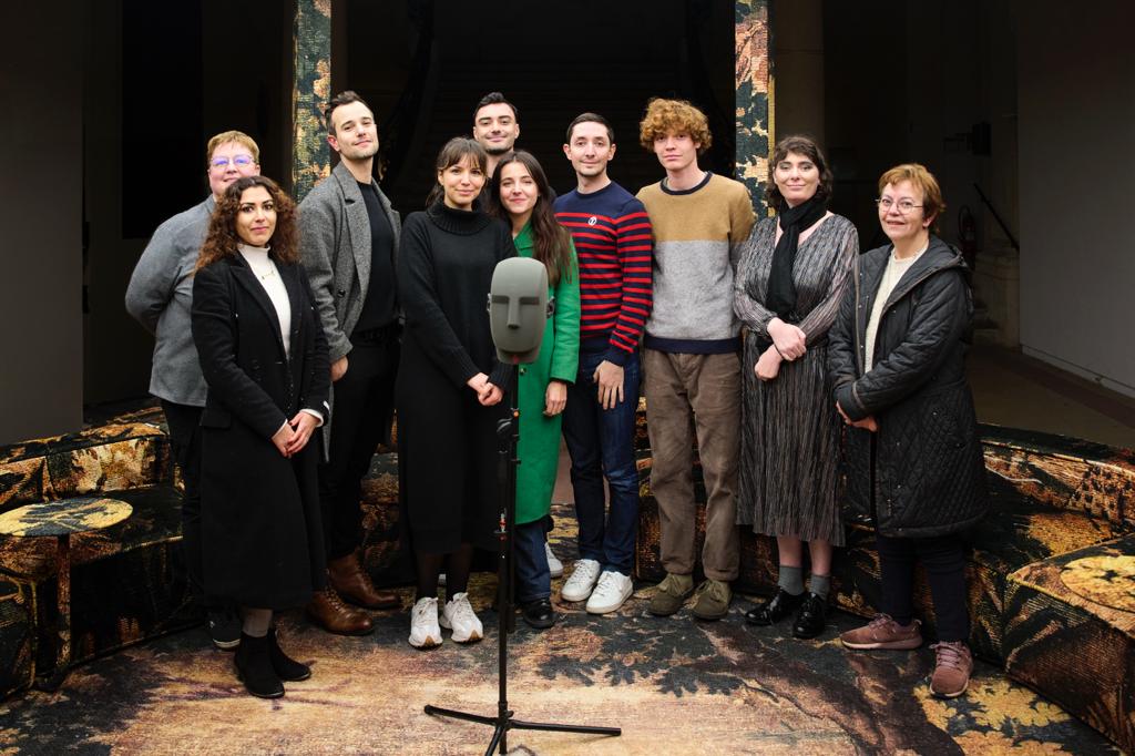 ASMRtist Paris ASMR performs a stunning live ASMR session titled ...